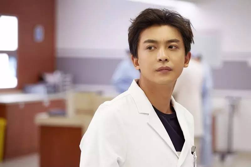 Li Jiahang's 13 years: How many plays did he perform behind us? - iNEWS