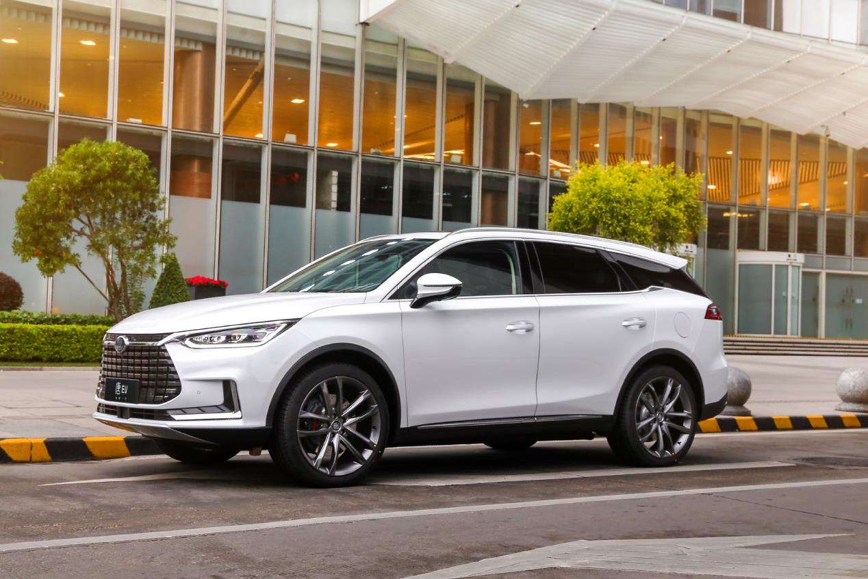 Dynasty Gifts Summer Carnival Car Shopping Festival FUN Si Hi GO - iNEWS