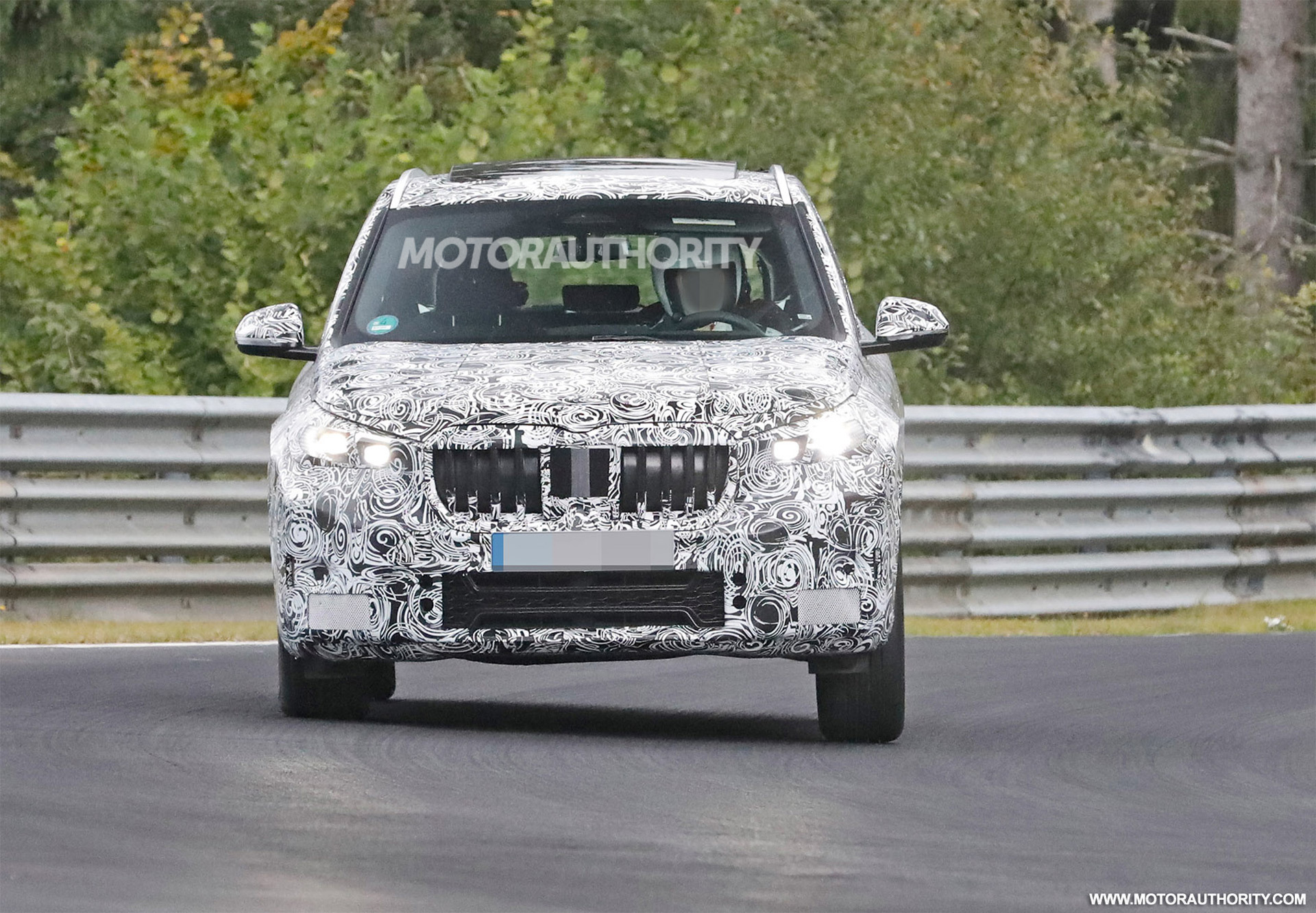 Will use the new FAAR platform to create BMW X1 spy photos exposure - iNEWS