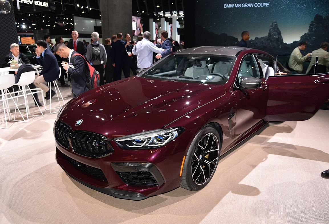 BMW X8 is officially exposed, with a new design and 4.4T V8 engine, the X7 flagship status is ...