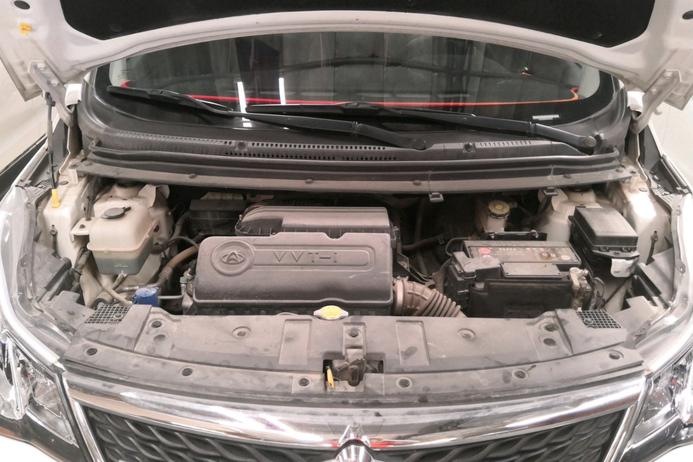 Popular autonomous compact MPV power comparison Auchan/Refine M3 - iNEWS