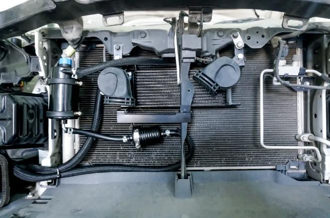 Lexus IS250-2.5L-upgrade GT supercharged - iNEWS