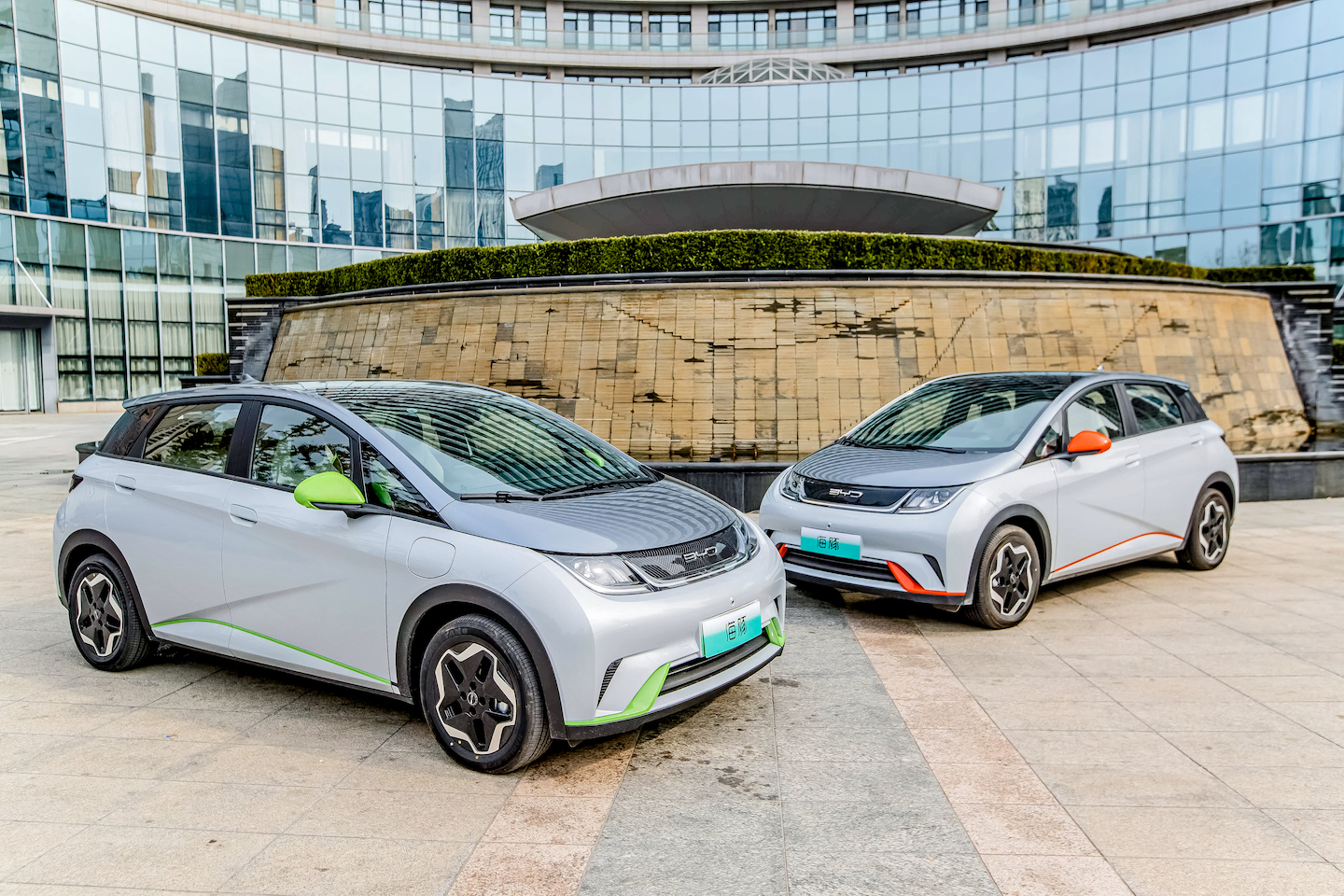 Test drive BYD Dolphin: The suspension is soft and speeds up easily. Is ...