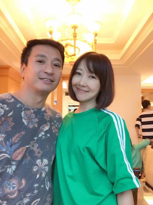 48-year-old Yu Haoran and her daughter are in the same frame as sisters. They are in good shape ...