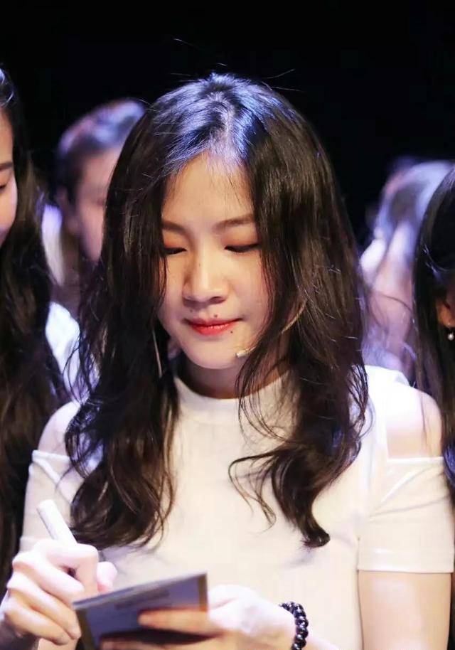 Jin Jing interacted with her boyfriend Shu Yicheng, Zhang Xuefeng said ...