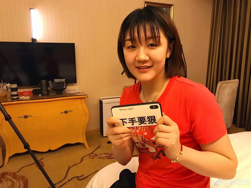 26-year-old ping-pong goddess Chen Meng, wearing sportswear is sassy ...