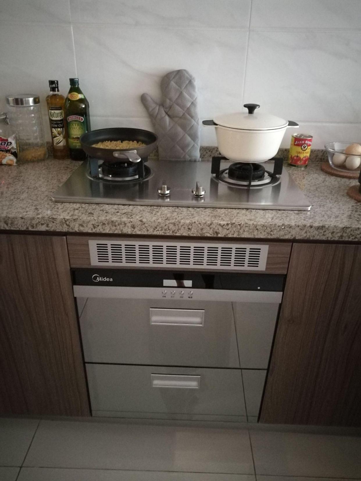 The most worthy accessories for custom cabinets, the longer you stay ...