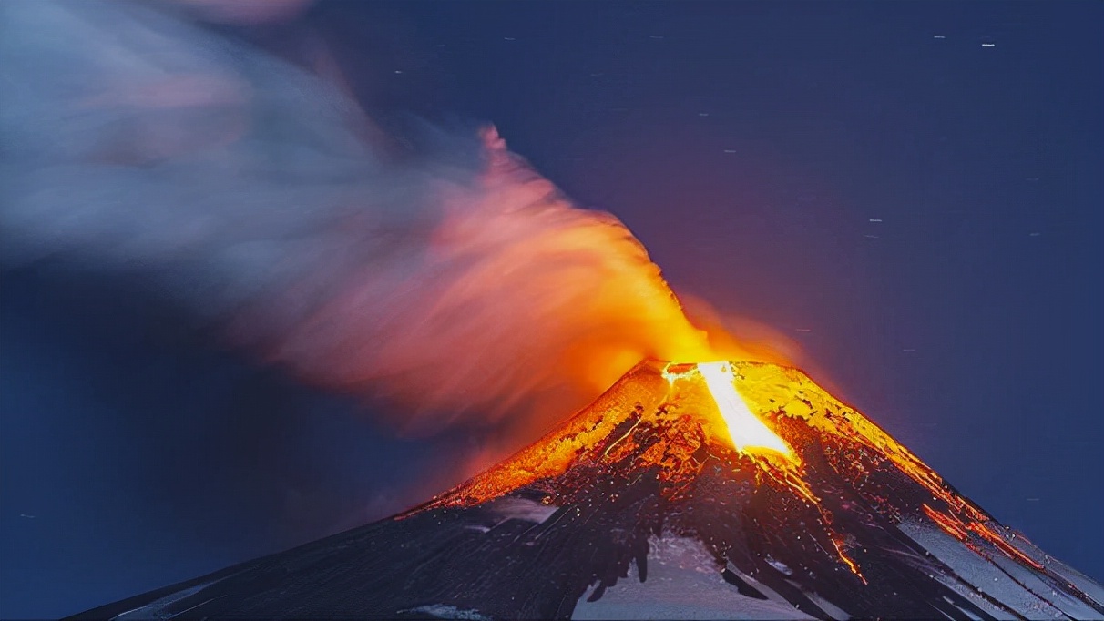 The Japanese volcano has erupted again, and the local area issued a ...