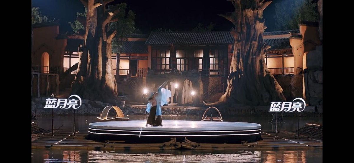 Houyi and Chang'e are performed in the iron flower show - iNEWS