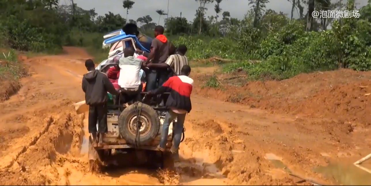 Liberia, a poor African country: the city's infrastructure is rotten ...