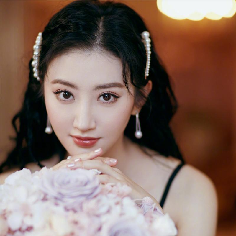 How mysterious is Jing Tian's capital background, the old scene of the ...