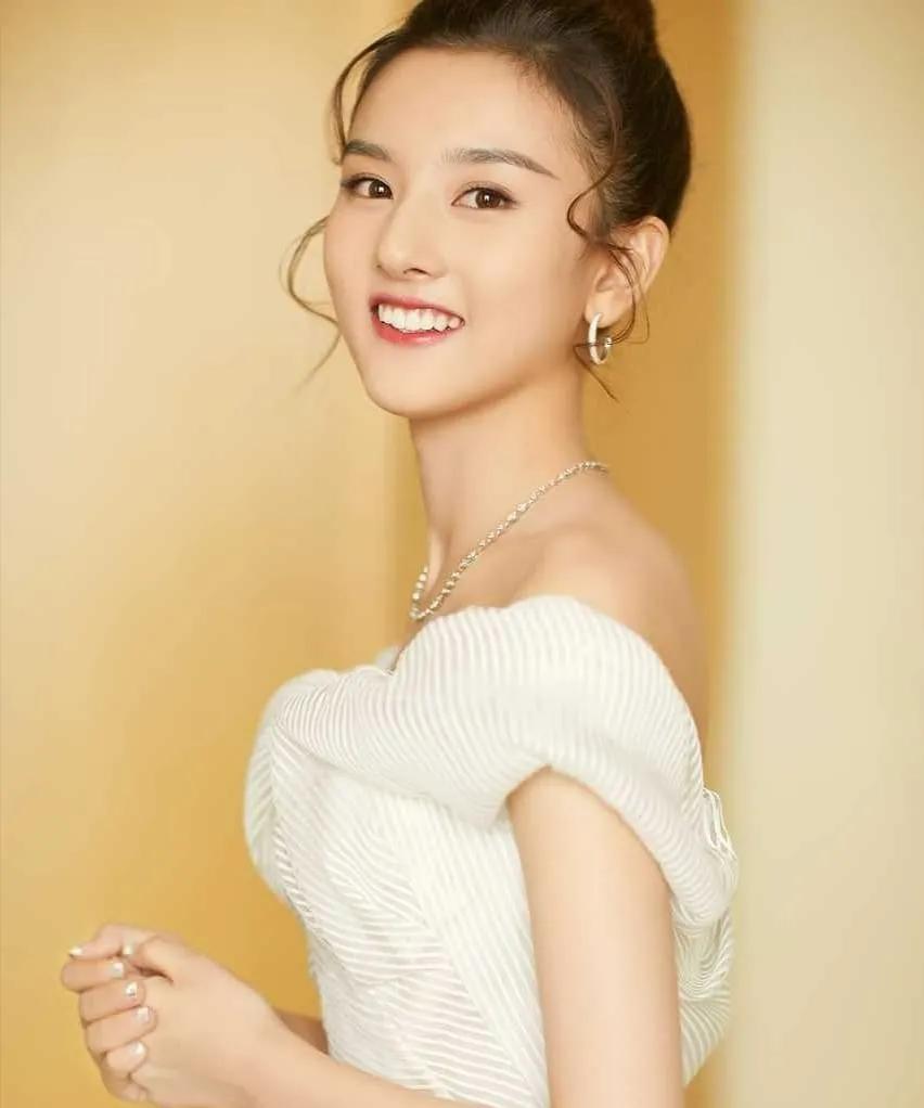 Song Zuer has grown up too - iNEWS