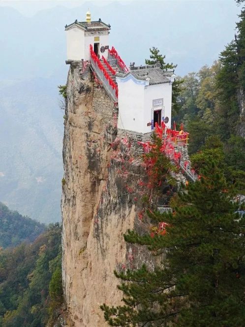 8 temples built on cliffs in China, wonderful, which have you been to ...