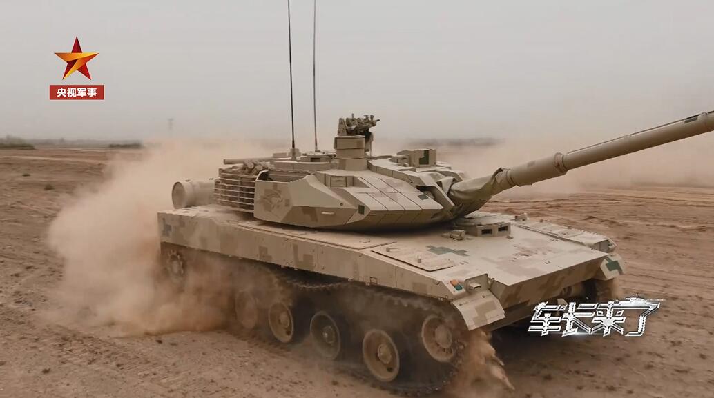 Yellow sand is rolling!"The Most Beautiful Female Tank Soldier" Liu ...