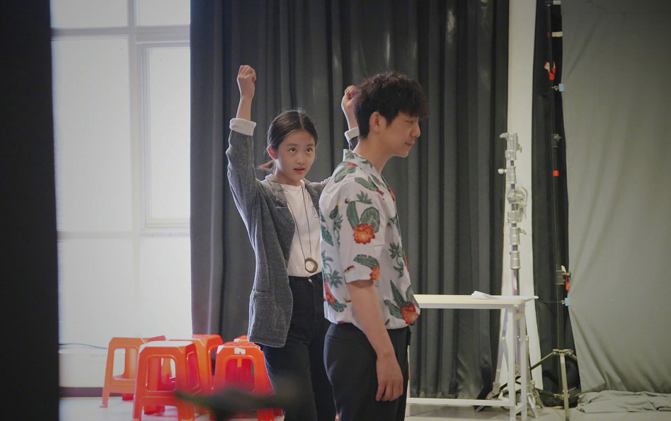 Huang Duoduo and He Jiong in the drama, 15-year-old tall and mature ...