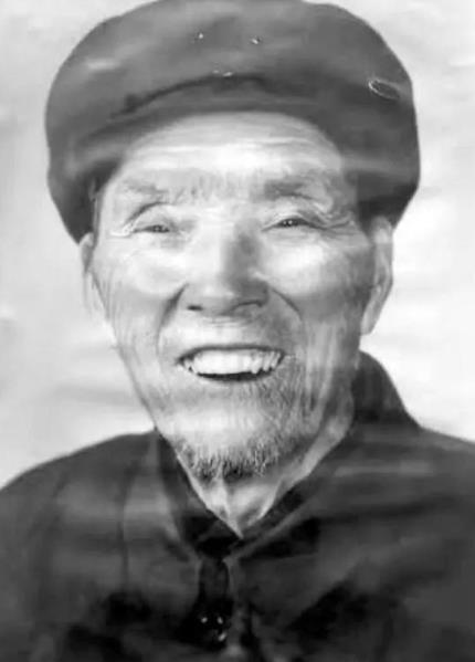 The six regiment-level chief officers of the International Division of ...