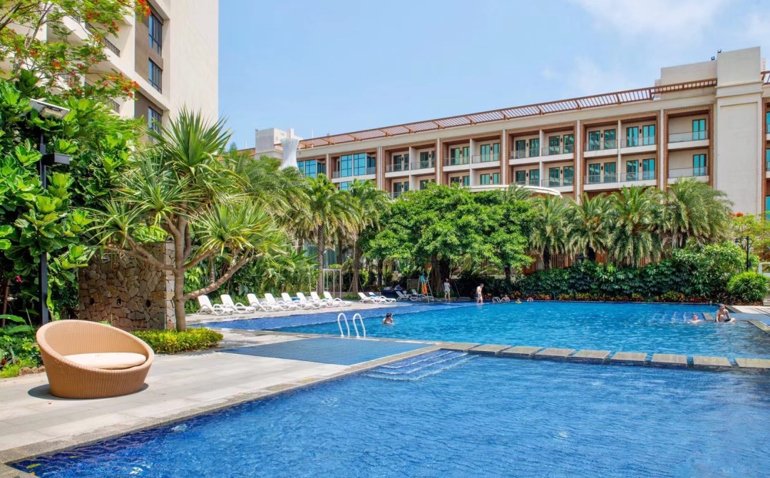 Staying at the Five-star Four Points by Sheraton Wuchuan Dinglong Bay ...
