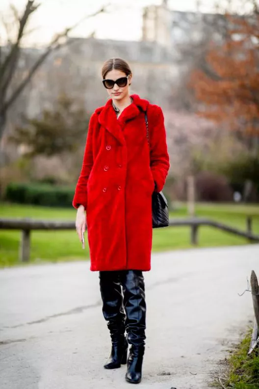 Let colors embellish the bleakness of winter, and color winter clothes ...