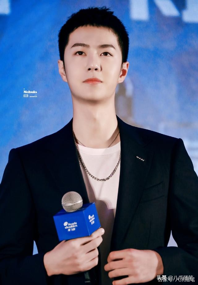 Wasn't Wang Bo excited at the meeting?Blink and nod, the tacit ...