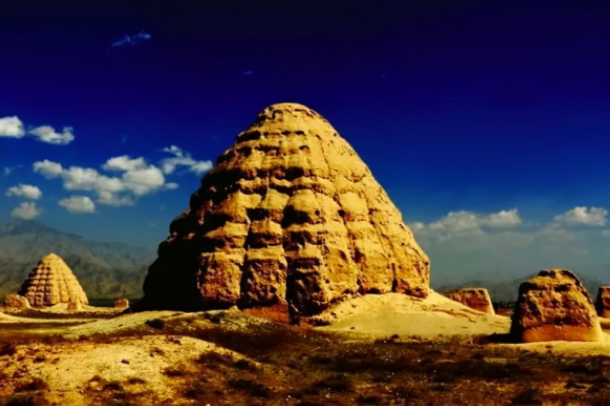 The mysterious "Pyramid" in Ningxia is located off the beaten track ...