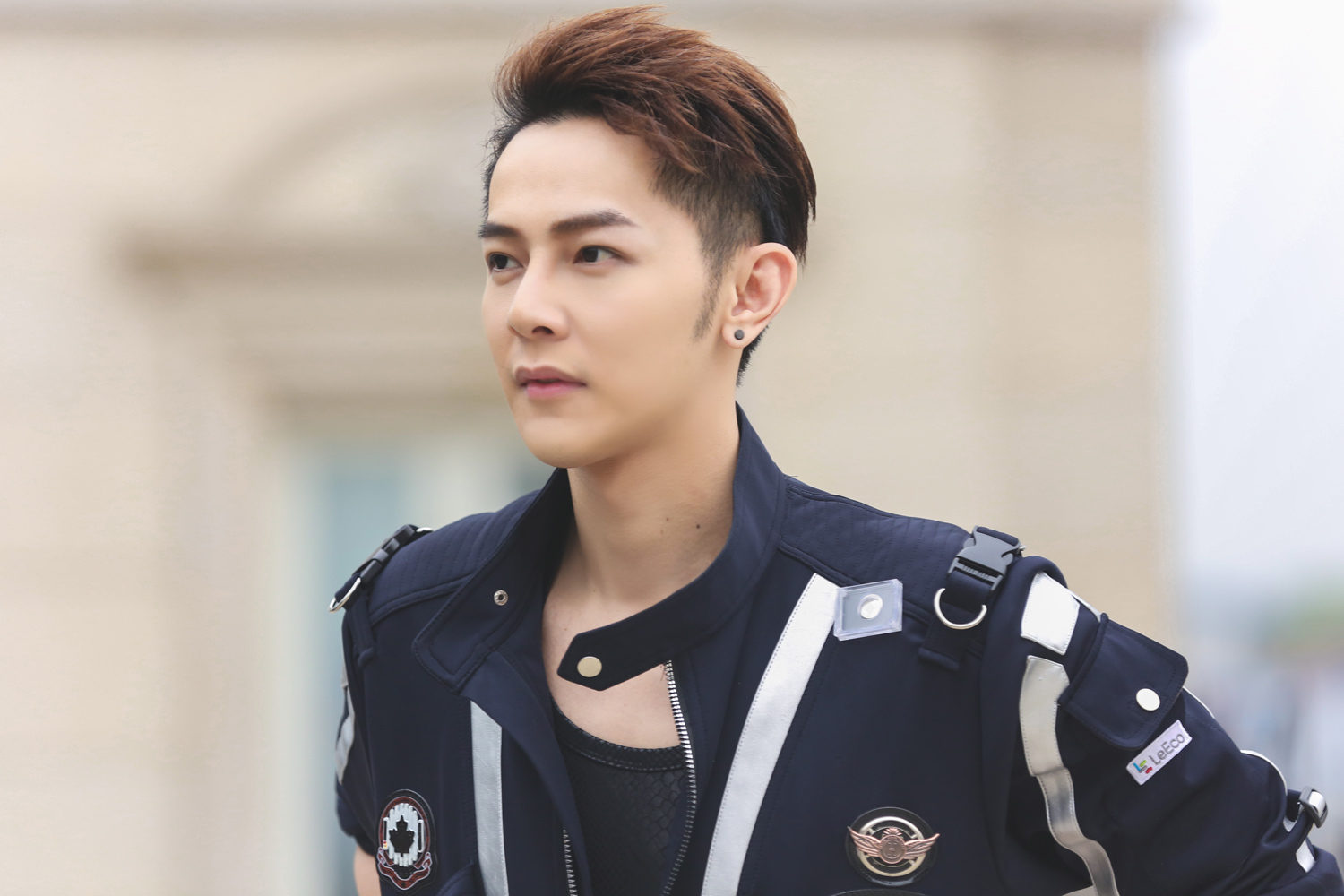 Bay artist Tang Yuzhe took photos of the "Gutian Conference" late at ...