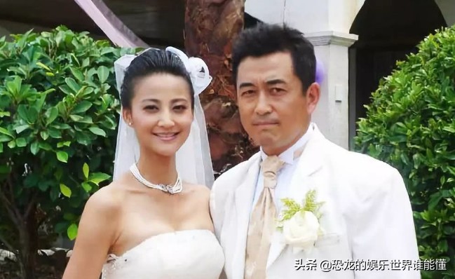Zhang Xinyi has been married several times, why did Zhang Xinyi choose Yuan Hong in the end? - iNEWS