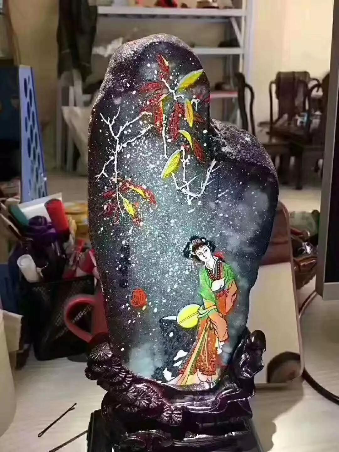 Don't throw the broken jadeite rough, the current carving technique makes you doubt your life ...