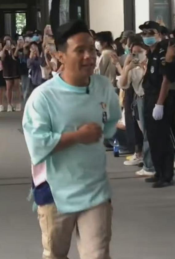 Song Xiaobao recorded a new variety show, and he was watched by fans ...