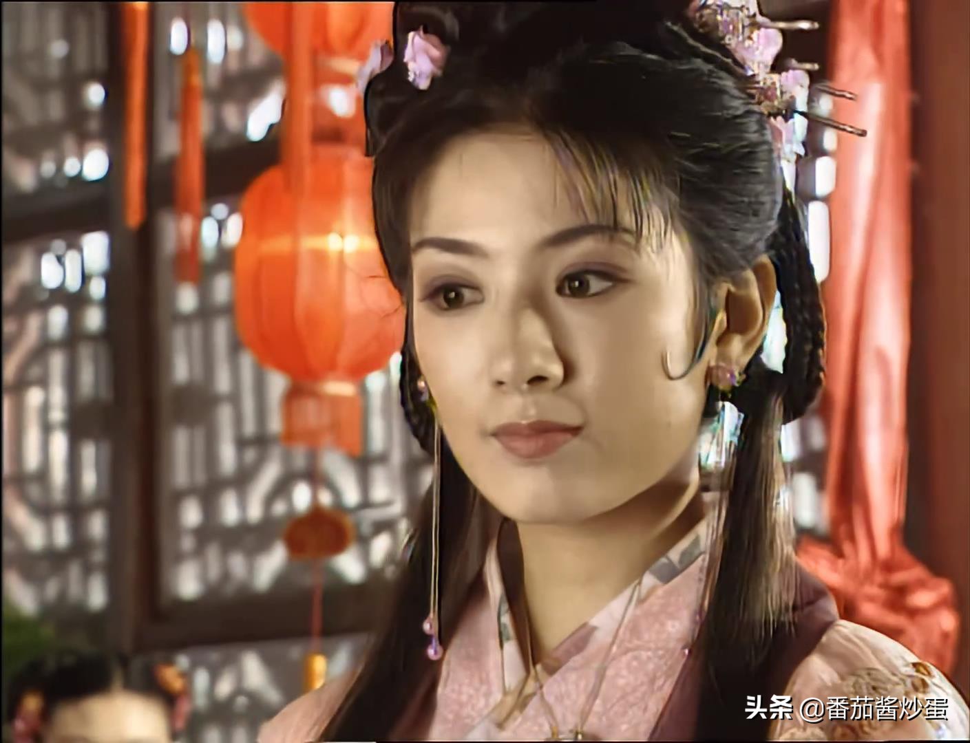 Zhou Dongyu and Li Gengxi's face value is questioned, how to stand out ...