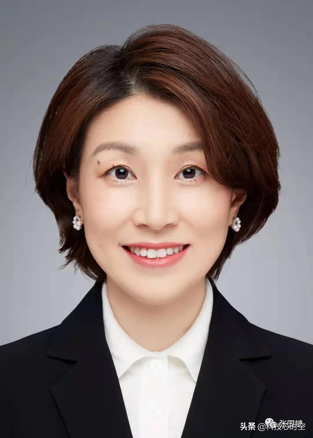 Hu Yuhua made her debut after taking up her new role. She talked about ...