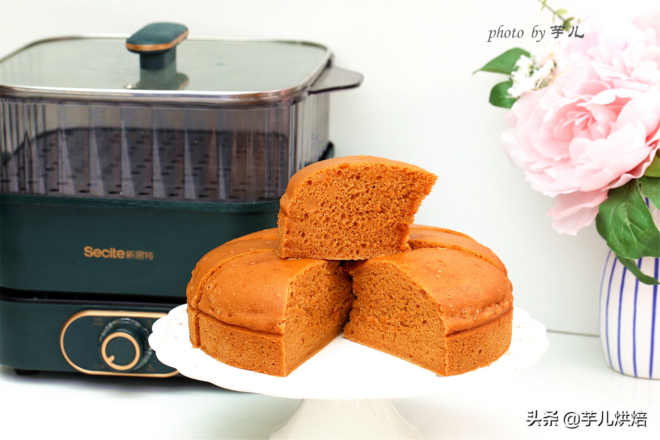 Teach you to make brown sugar mala cake at home. The method is detailed ...