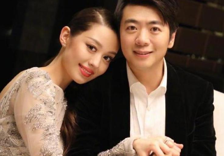 47-year-old "Queen" Yang Miriam, and 27-year-old Gina received the ...