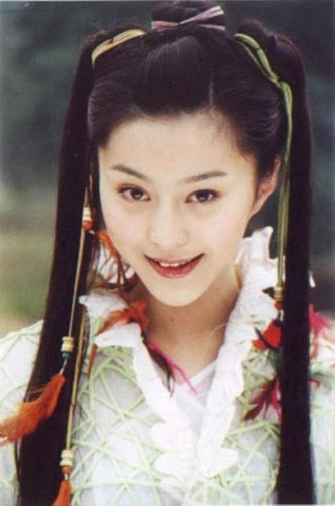 A character that makes people fall in love at first sight, Huang Yi ...