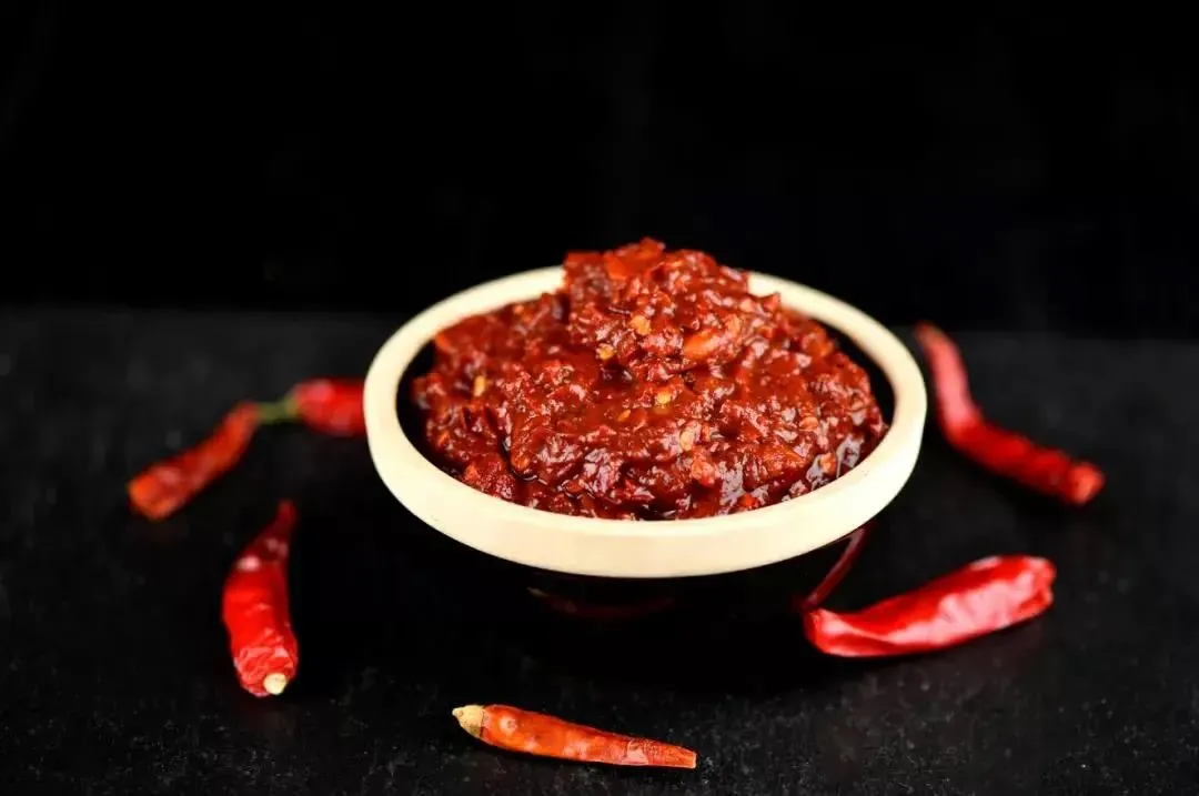 Chen Mapo Tofu: Cunqiong Fangyu is covered with red color, the fire ...