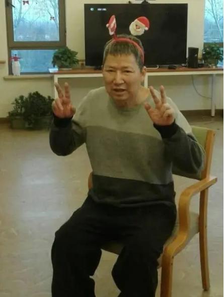 Li Chunping, a legendary student: Serving a 38-year-old rich American ...