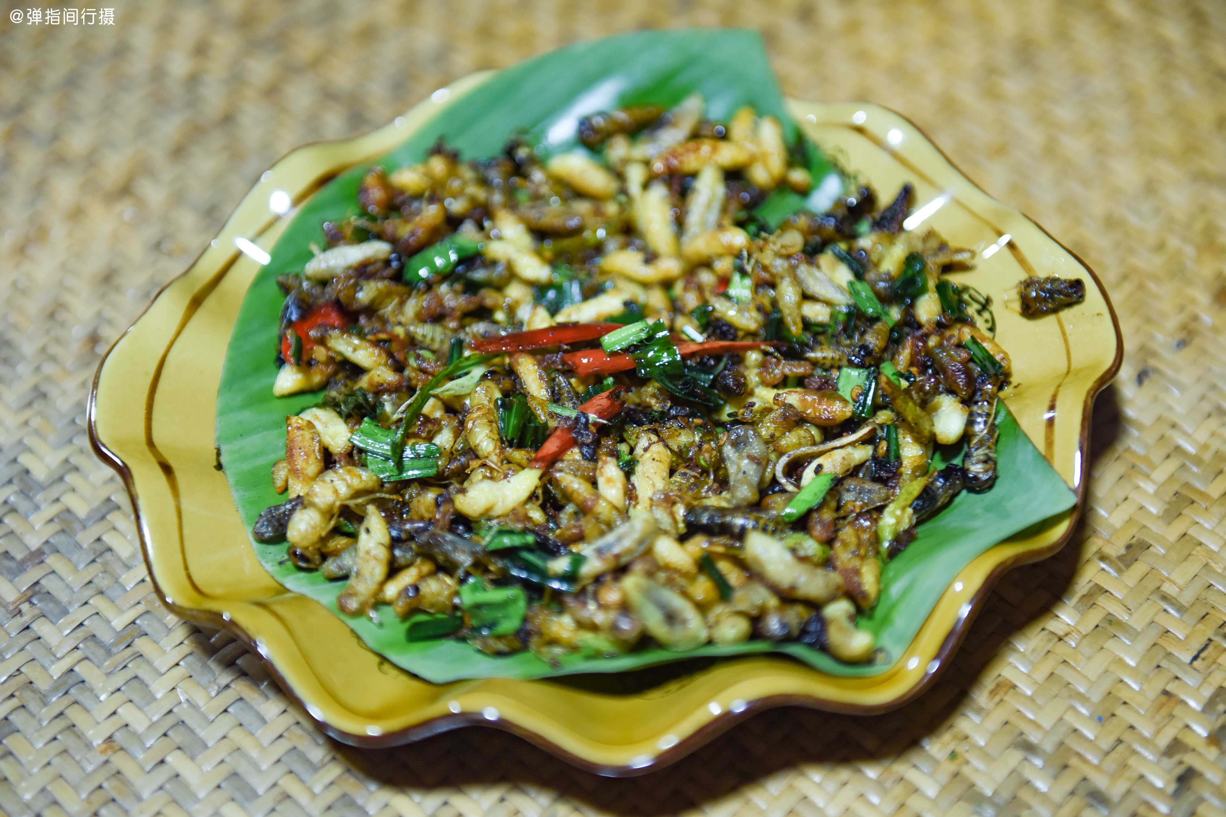 Travel to Lincang, Yunnan, and taste the special cuisine of the Wa ...