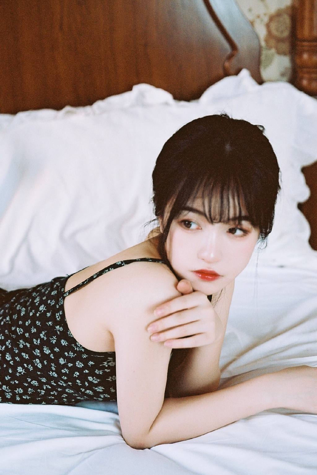 The vitality idol Ran Wei, handsome in men's clothing, and cute and sweet is his true face - iNEWS