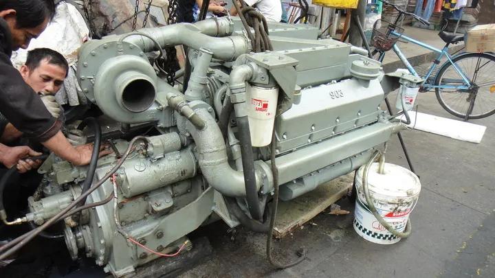 The U.S. Army develops the next generation of "Bradley" tanks, heavy ...