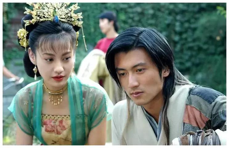 Whose childhood is Jiang Yuyan's legend? - iNEWS