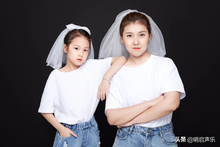 Jiang Chen Ai Ning's original single "Artist" released on the whole network - iNEWS