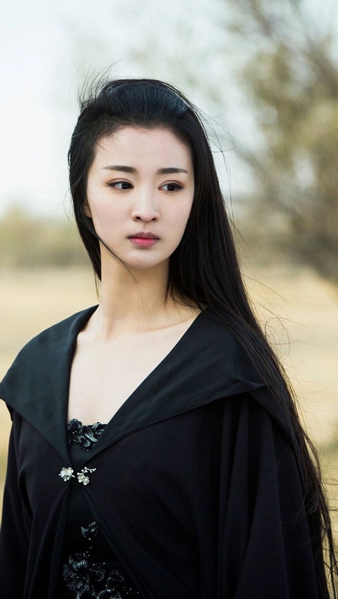 Wang Churan, a majestic and charming Wang Churan - iNEWS