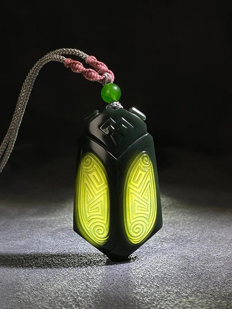 Chinese people like to treat jade as a family heirloom. What are they ...