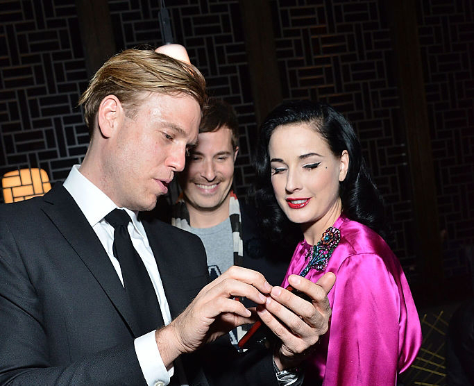 A ghostly face, fascinated by all beings——The allure socialite Tita ...