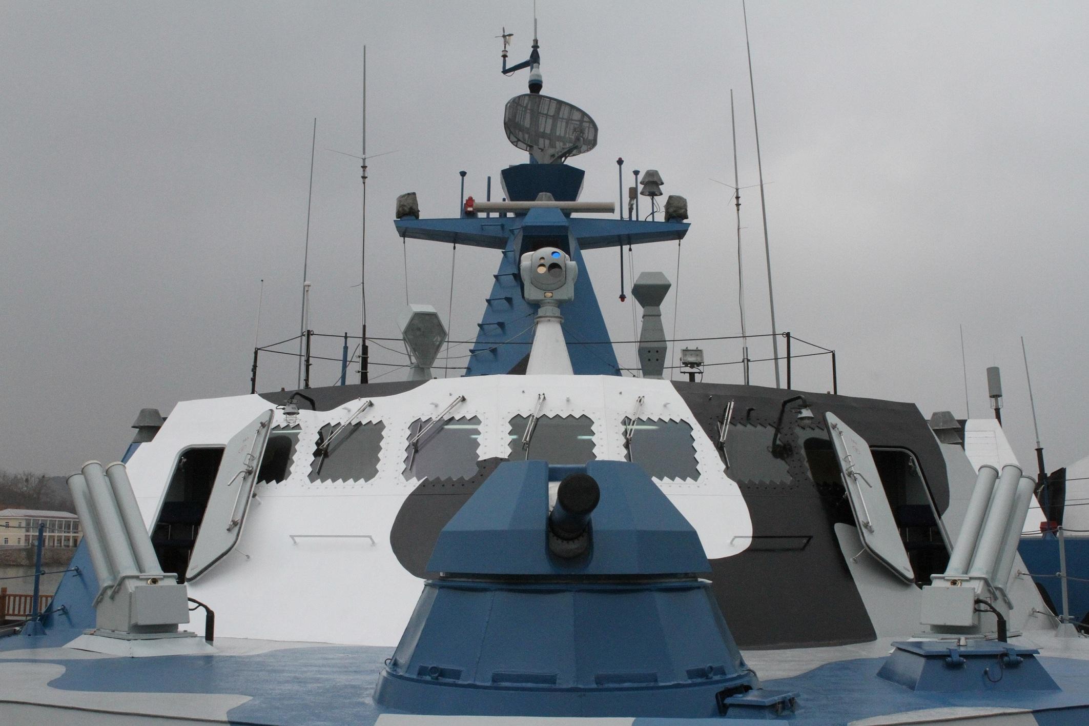 Decrypt the Chinese Navy Type 022 guided missile speedboat-flying ...