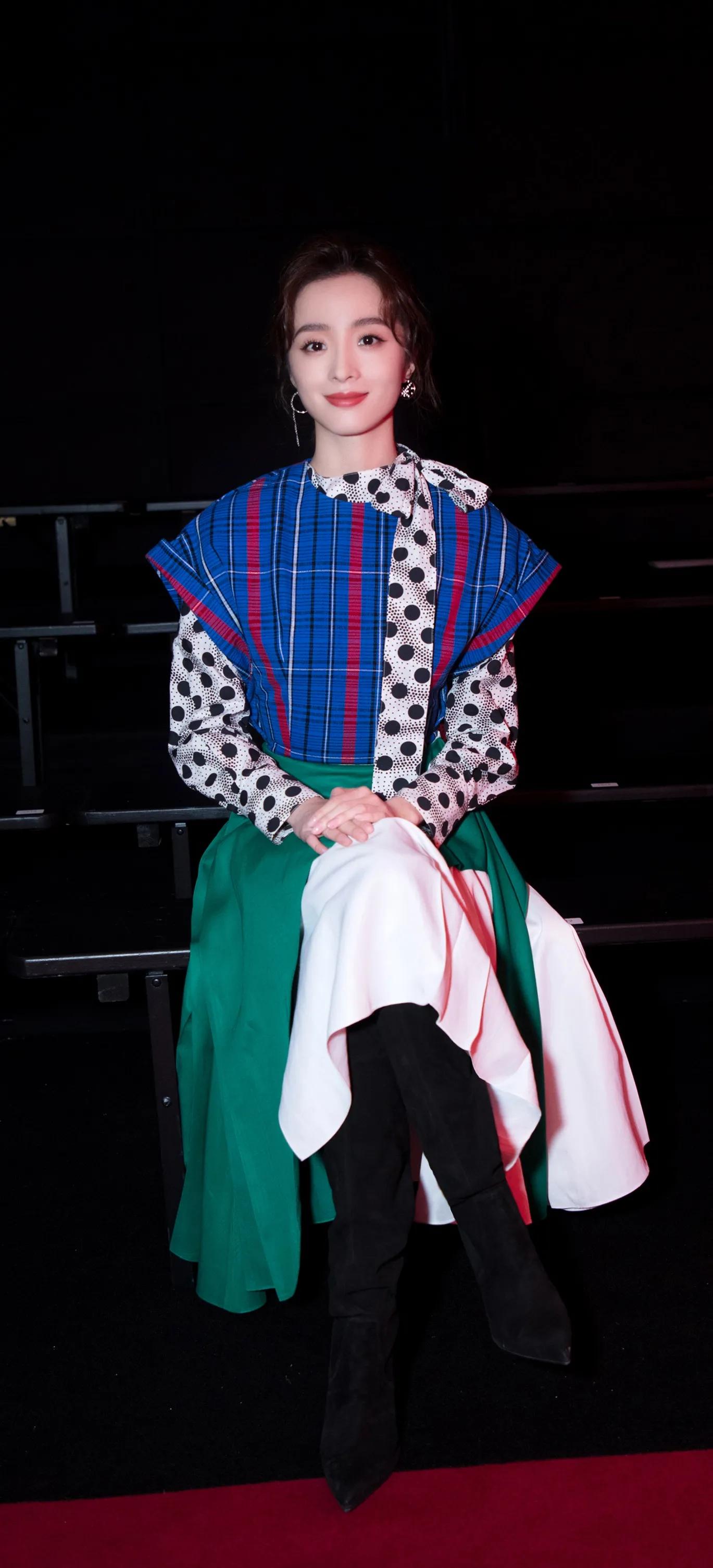 Favorite Wallpapers 159 of Hu Bingqing - iNEWS