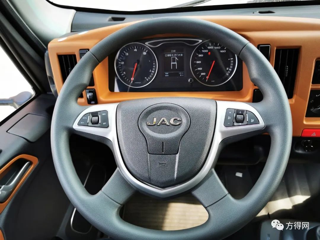 Aspiring to be the "King of Smart Light Truck 2020! JAC Junling A8 has ...