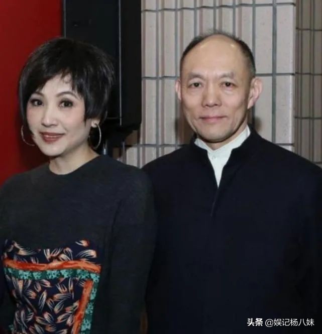 A precious group photo of the wealthy Huo family: Zhu Lingling's ...