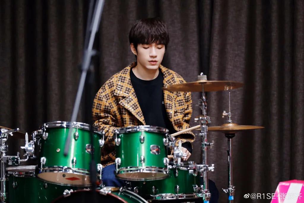 Zhang Yanqi officially announced to join 88rising and join hands with ...