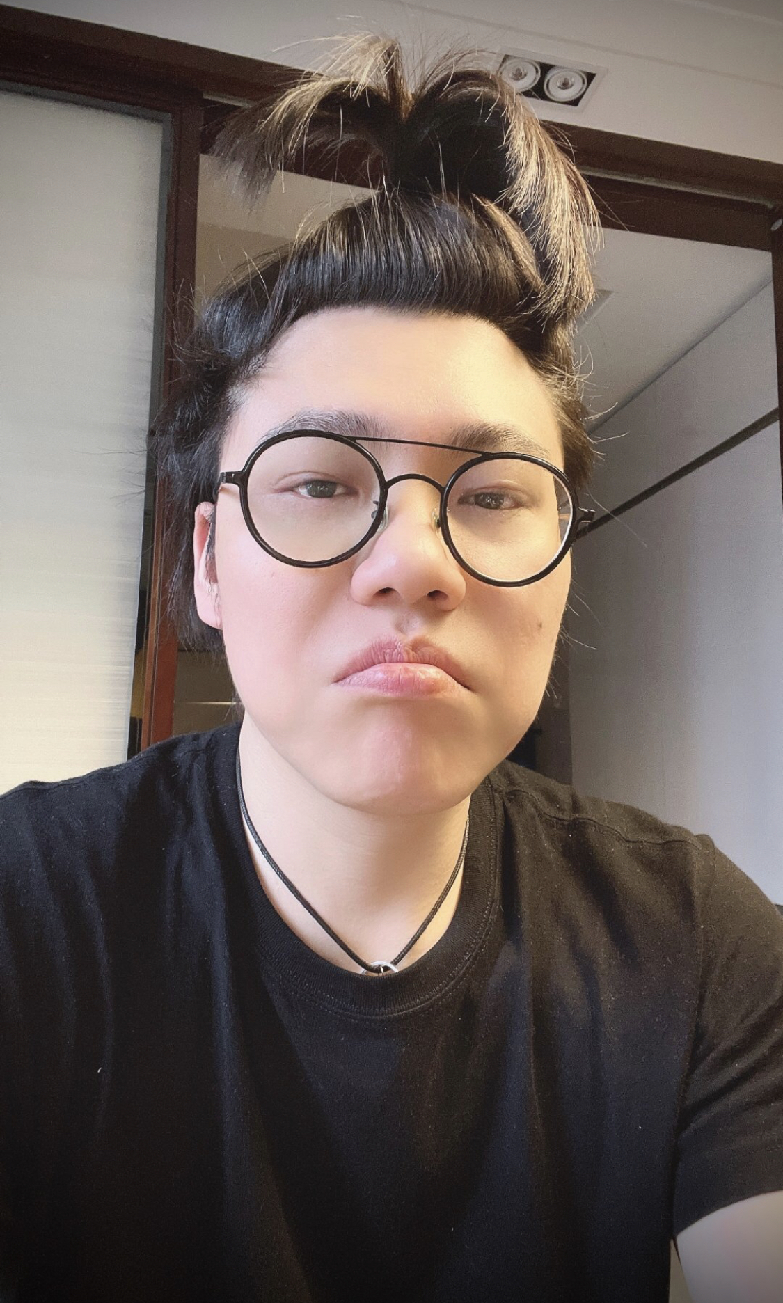 Remember Li Qi in the second season of "The Voice of China"?Wife is a ...