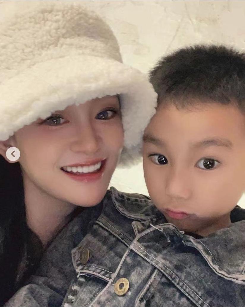 Chen Yulin suddenly revealed that he has a son!The photo is close and ...